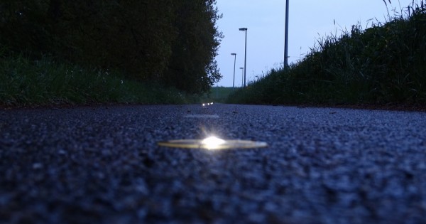 Solar Powered LED Delineating Lights - Solareye - BAT HAT